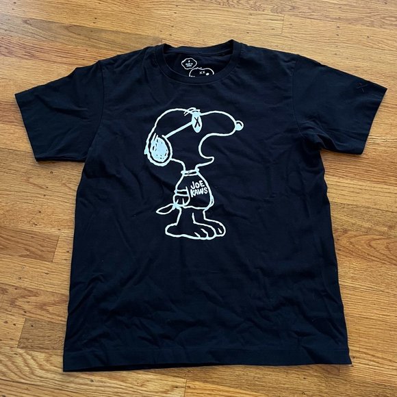 Uniqlo x KAWS | Shirts | Kaws X Uniqlo X Peanuts Joe Kaws Yawn Outline ...